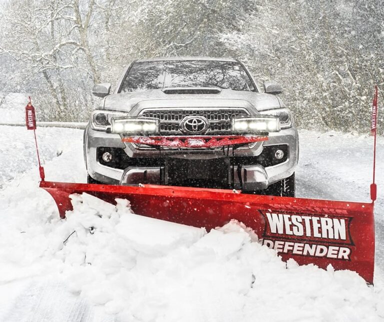 DEFENDER™ Straight Blade Snowplow | WESTERN®