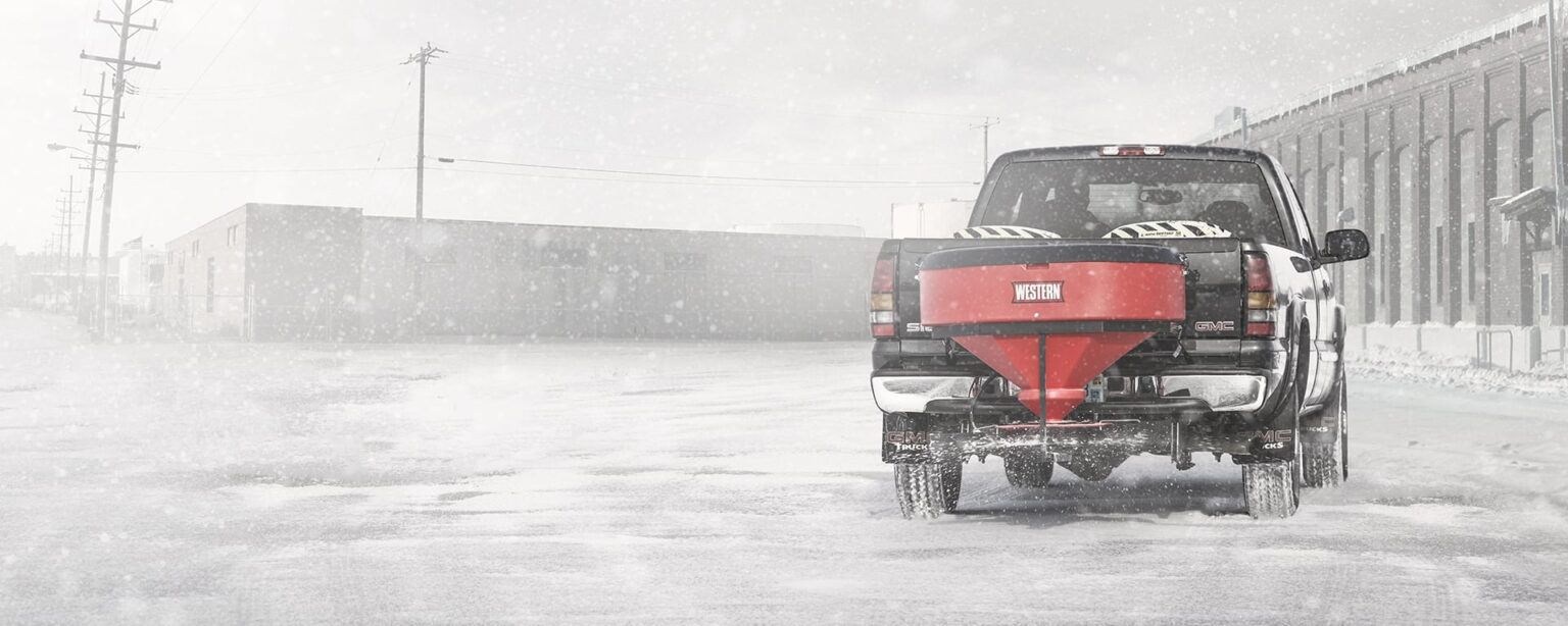 Low Profile 500, 1000 & 2500 Tailgate Spreaders | WESTERN