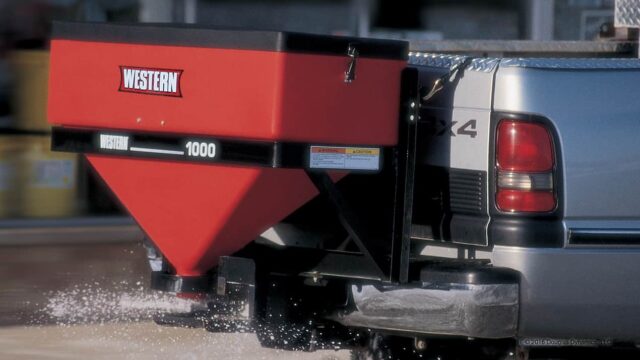 Low Profile 500, 1000 & 2500 Tailgate Spreaders | WESTERN