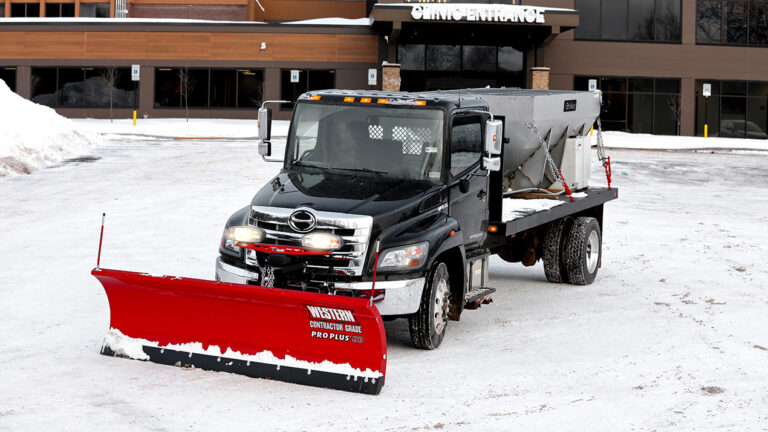 PRO PLUS® HD Snowplow | Straight Blade | WESTERN®