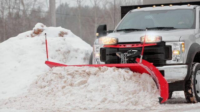 WIDE-OUT™ & XL | Adjustable Winged Snow Plows | WESTERN®