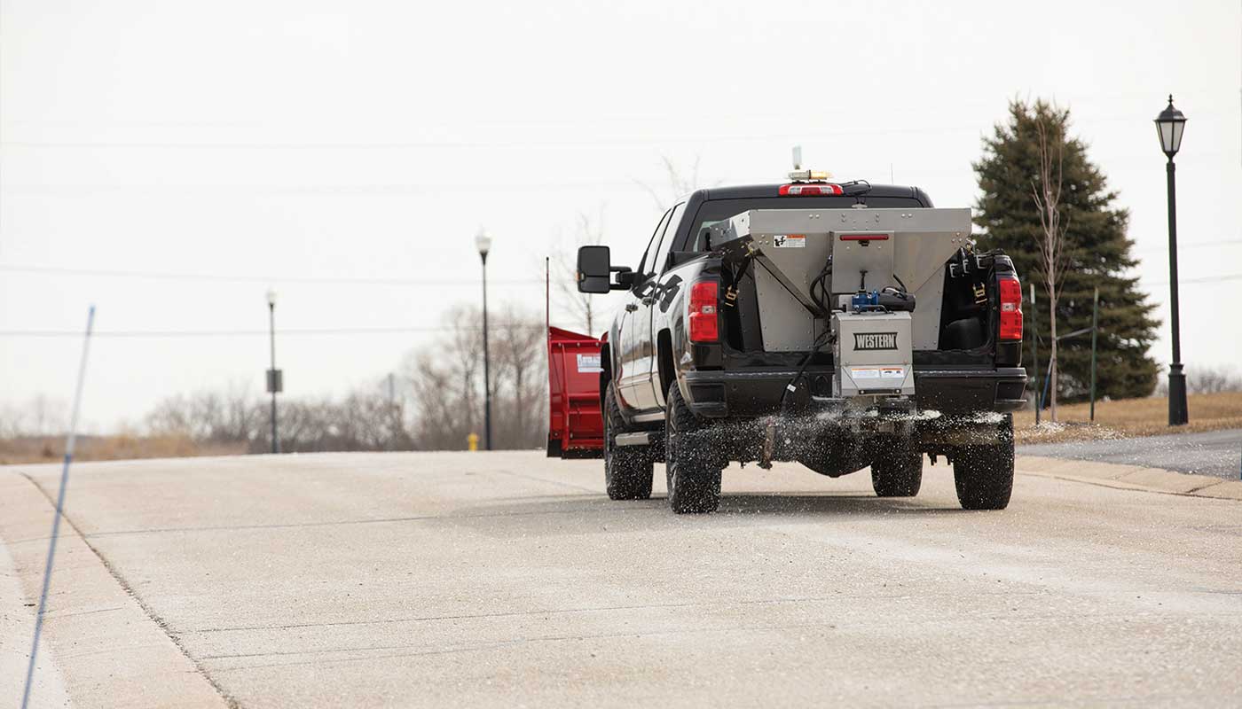 MARAUDER™ Hopper Spreader 1.5 - 5.0 cu yd | WESTERN®