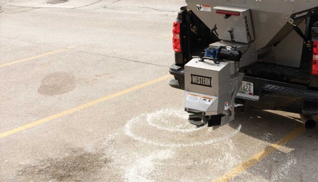 MARAUDER™ Hopper Spreader 1.5 - 5.0 cu yd | WESTERN®