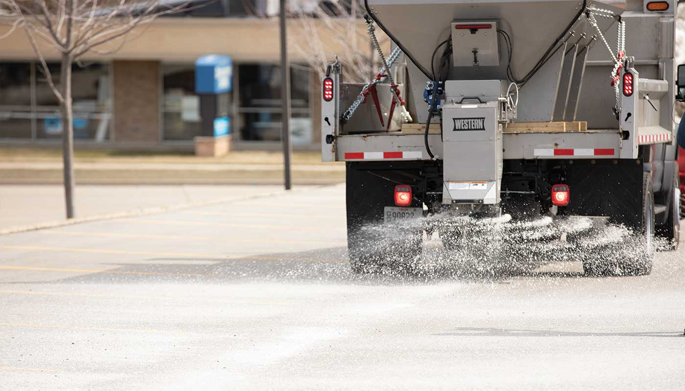 MARAUDER™ Hopper Spreader 1.5 - 5.0 cu yd | WESTERN®