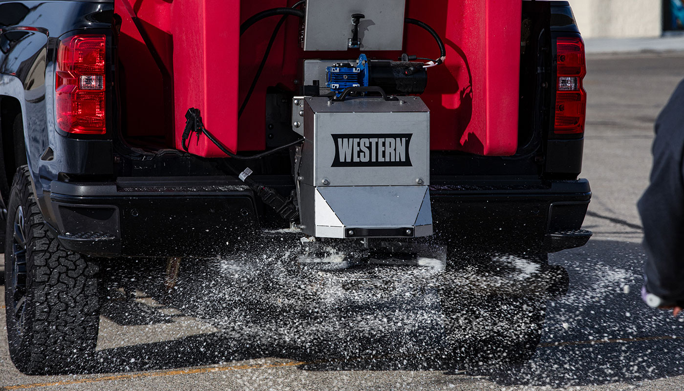 MARAUDER™ Poly Hopper Spreader | WESTERN®