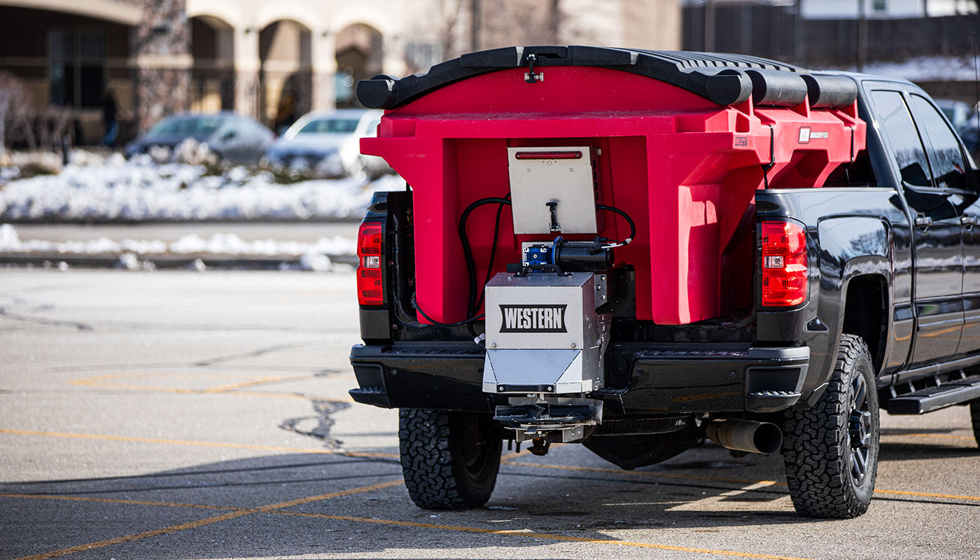 MARAUDER™ Poly Hopper Spreader | WESTERN®