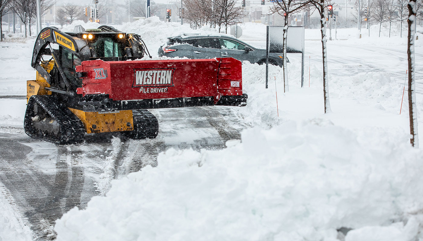 PILE DRIVER™ XL TRACE™ Edge Pusher Plow | WESTERN®