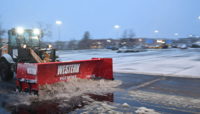 PILE DRIVER™ With TRACE Edge | Pusher Plow | WESTERN