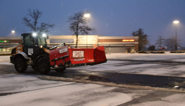 PILE DRIVER™ With TRACE Edge | Pusher Plow | WESTERN