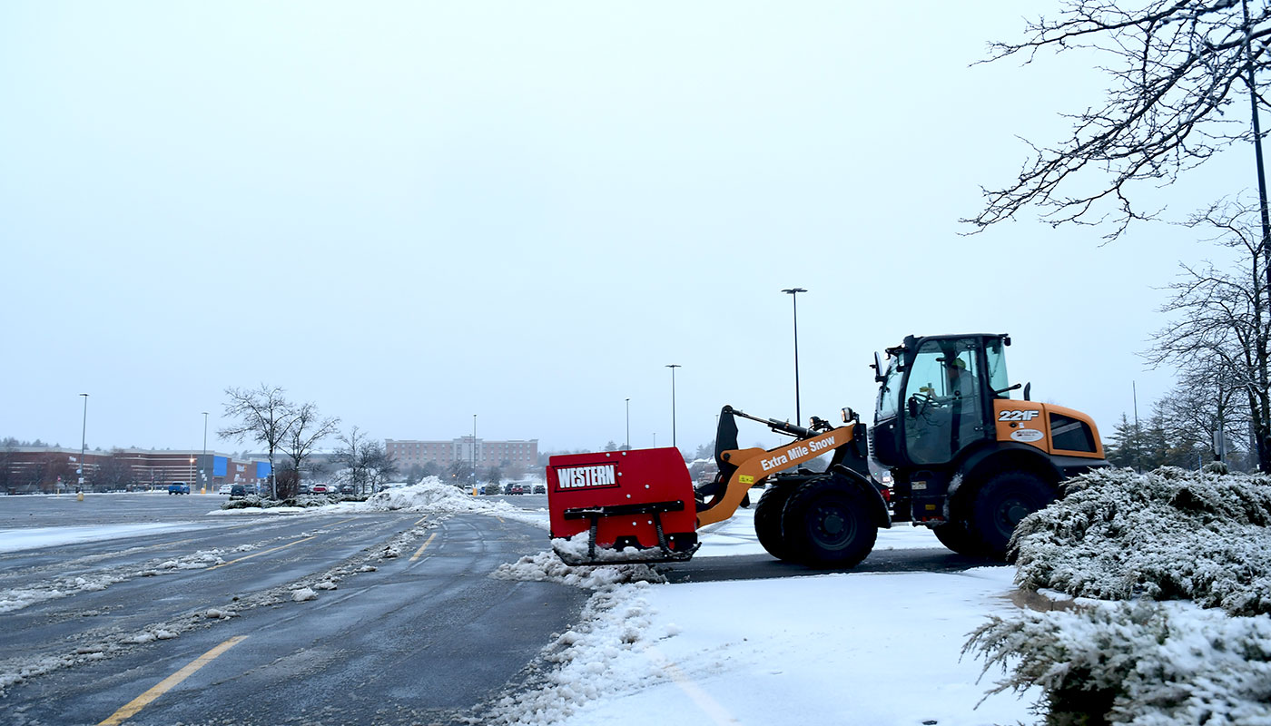 PILE DRIVER™ With TRACE Edge | Pusher Plow | WESTERN