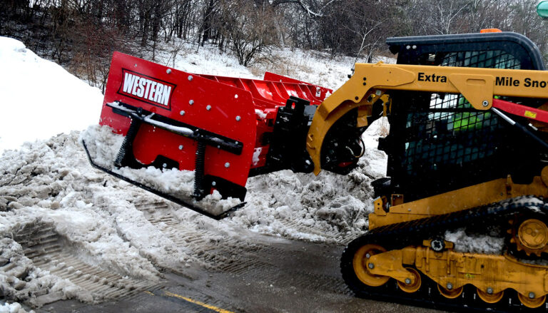 PILE DRIVER™ With TRACE Edge | Pusher Plow | WESTERN