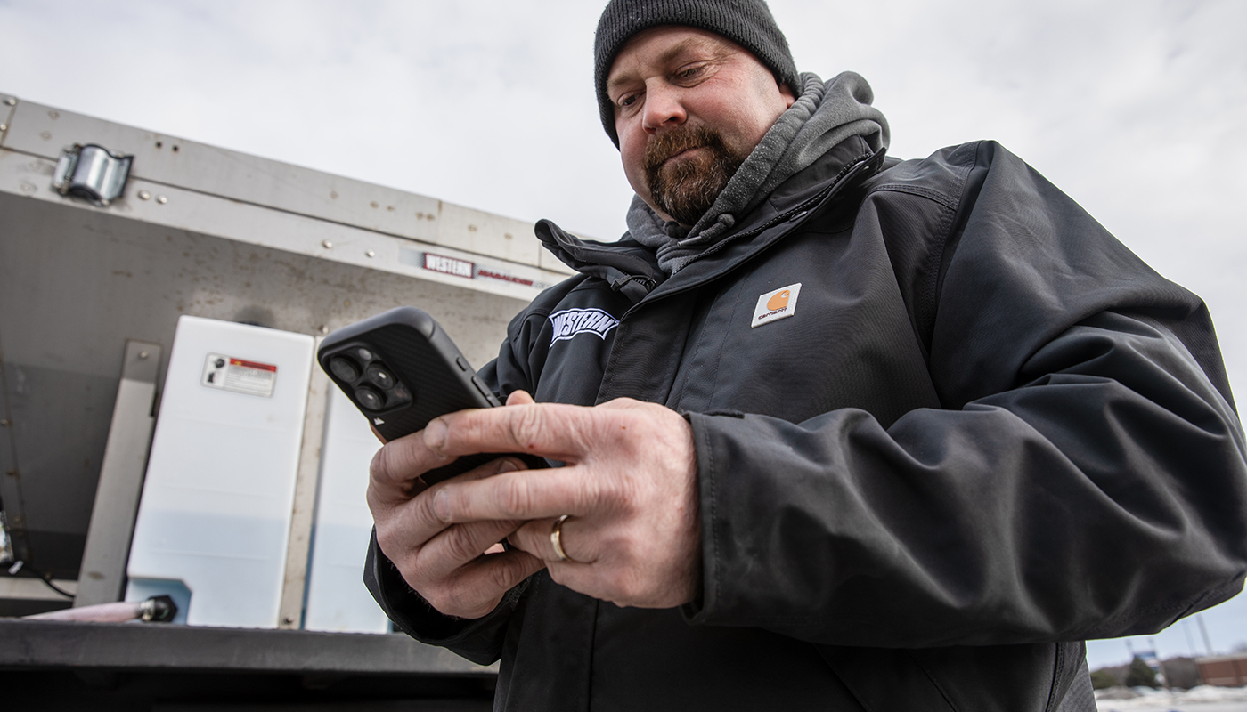 Auto Speed Control - All FLEET FLEX Spreaders | WESTERN